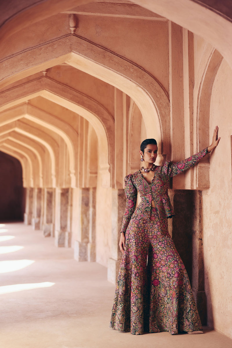 Rindha Jacket Set – Mrunalini Rao