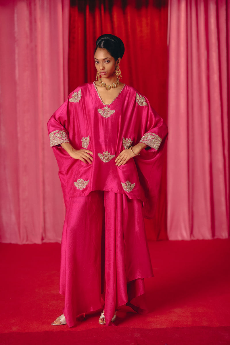 Mayura Short Cuff Kurta Set – Mrunalini Rao